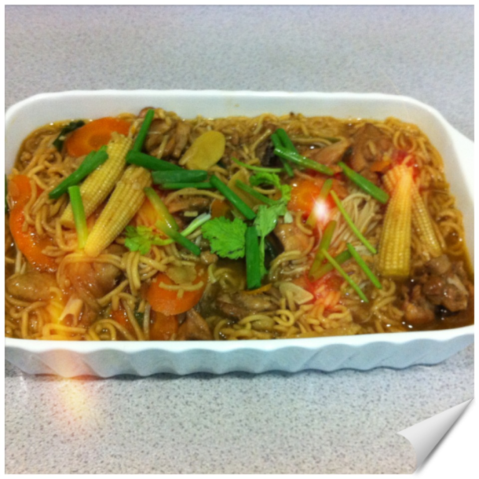 南海姑娘 Alice Lee Kitchen 爱丽思厨房: 姜鸡焖伊面 Ginger Chicken Braised Yee Mee