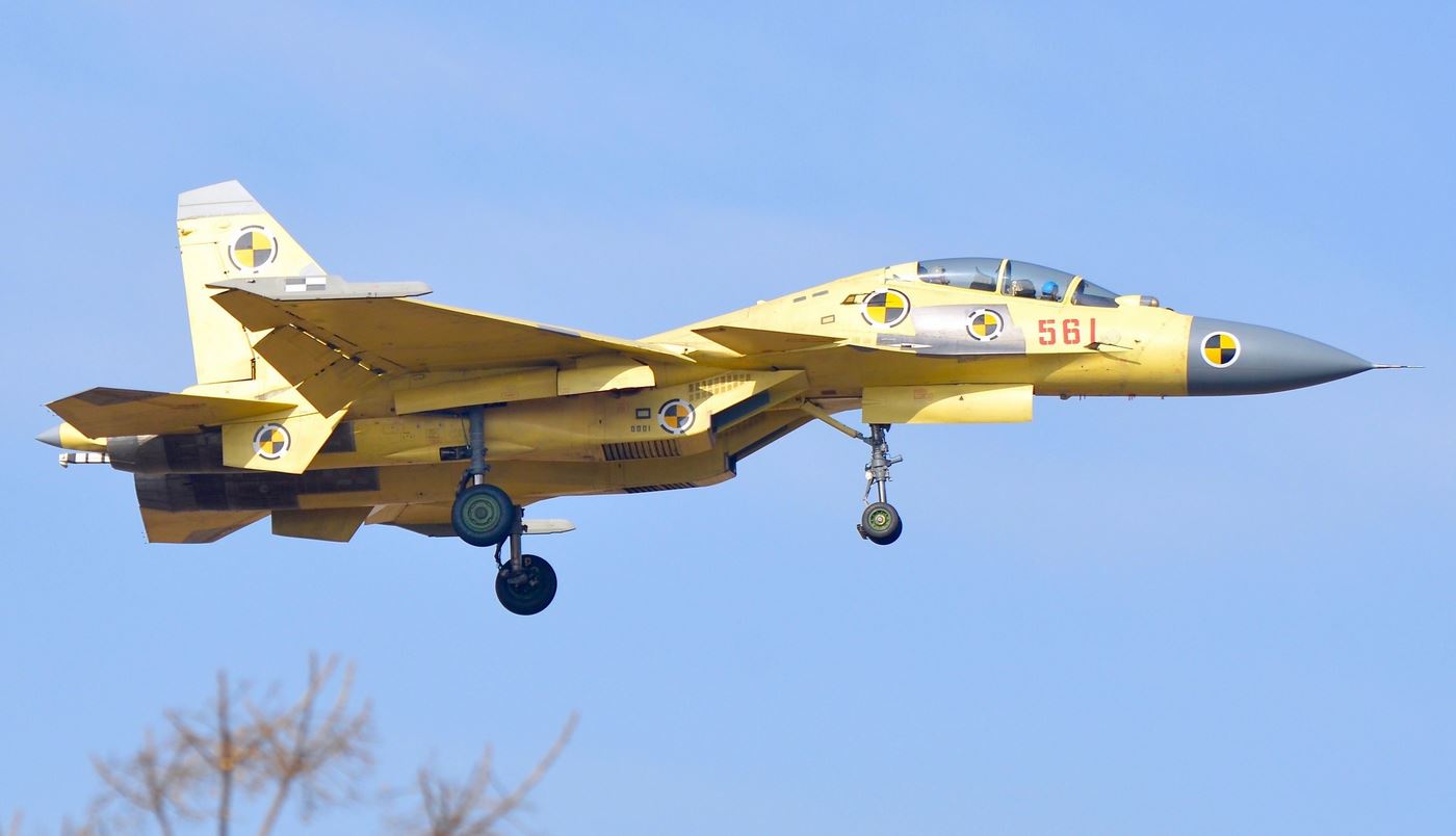 China Defense Blog: Hi-res photo of the day: J-15 carrier-based ...