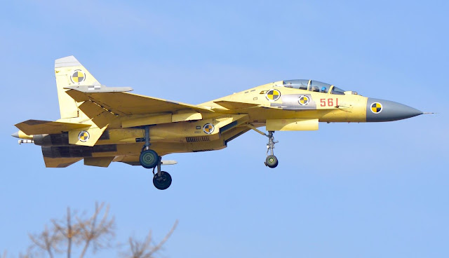 China Defense Blog: Hi-res photo of the day: J-15 carrier-based ...
