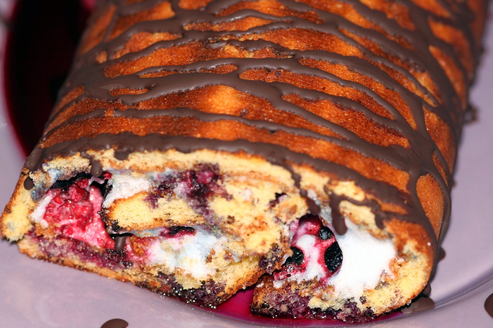 Vin de Pissenlit: Pour Le Printemps : Gâteau Roulé Aux Fruits Rouges