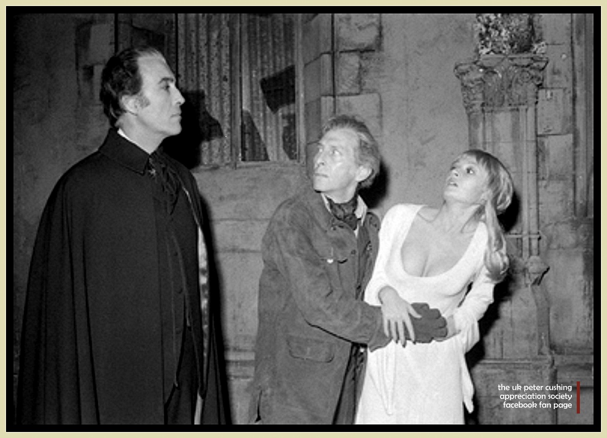 PETERCUSHINGBLOG.BLOGSPOT.COM (PCASUK): DRACULA AD 1972 : PETER CUSHING ...