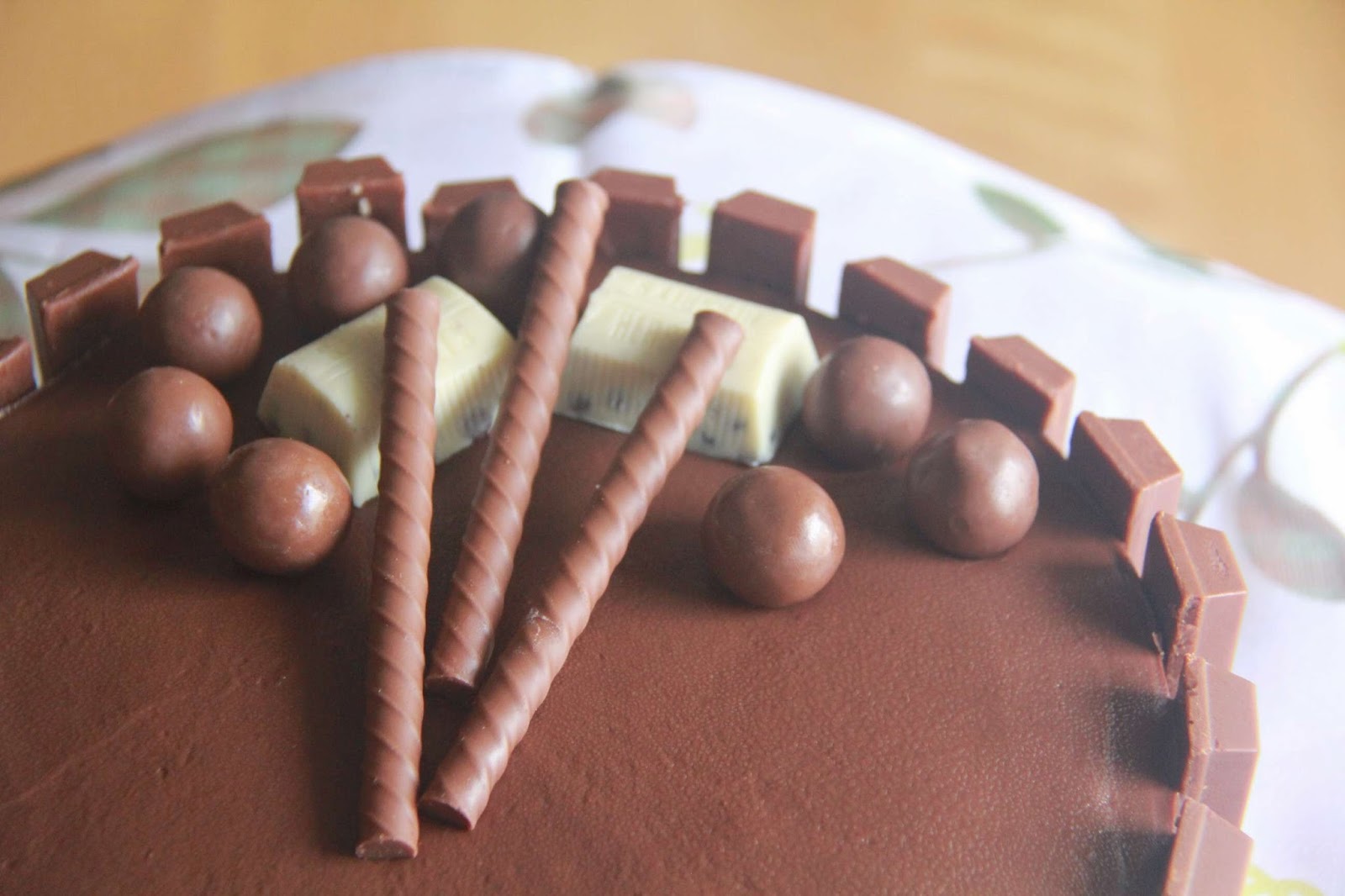 Simple Indulgence: Sinfully Chocolate 'N' Crunch