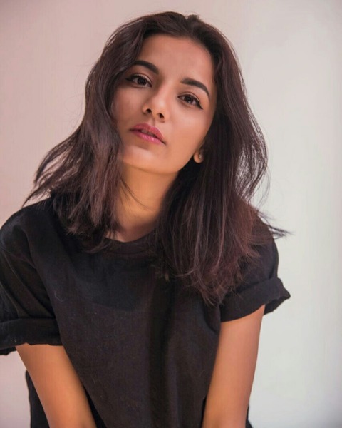 Mrunal Panchal Age, Birthday,Family and Biography:- - Celebs Life