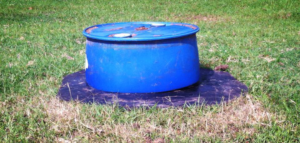 Deep South Kikos News: Homemade Mineral Feeder