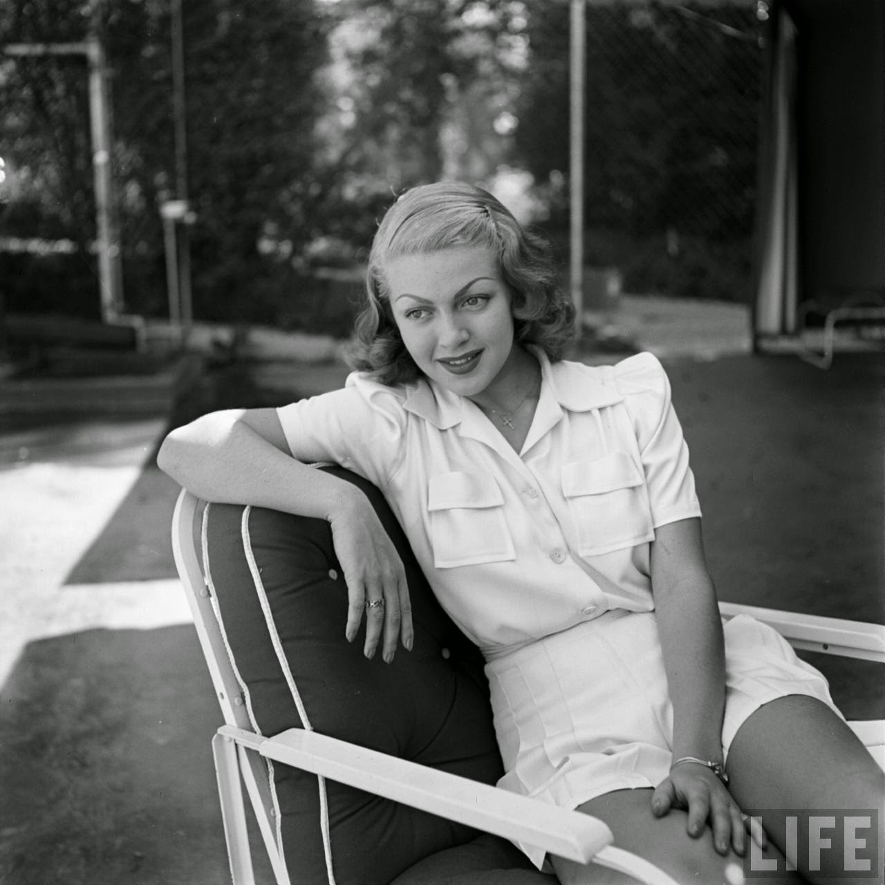 Pictures of Beautiful Lana Turner in Hollywood, ca. 1940 ~ Vintage Everyday