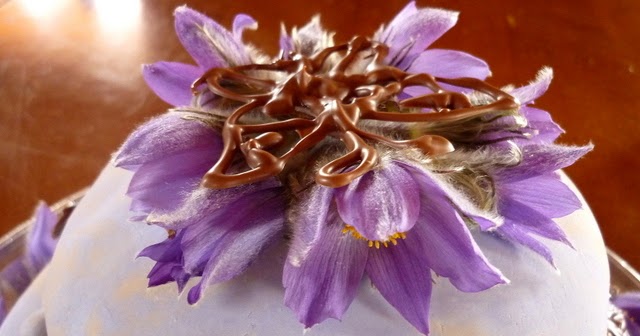 My Cubby Crafts: Crocus Cake