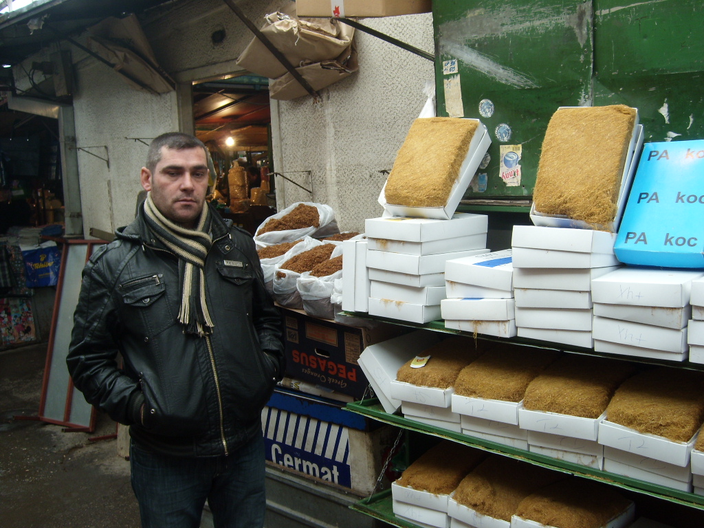 Macedonia Moon: Macedonian natural tobacco - Good smoke for good folk