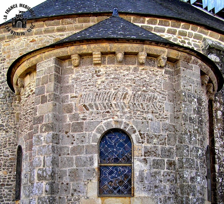 LA FRANCE MEDIEVALE: SAINT-GILDAS-DE-RHUYS (56) - Abbatiale Saint-Gildas (Extérieur)