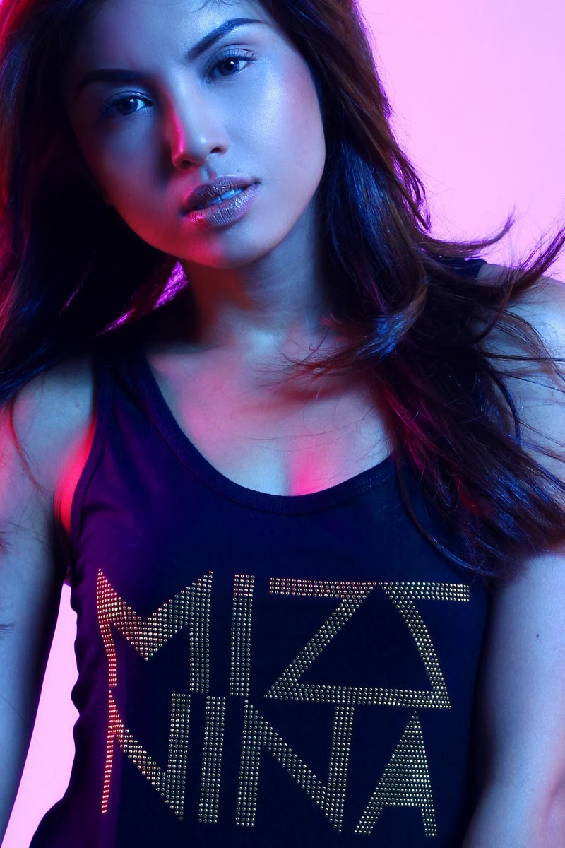 BUKU TIGA LIMA: Mizz Nina Nekad Berhenti Menyanyi