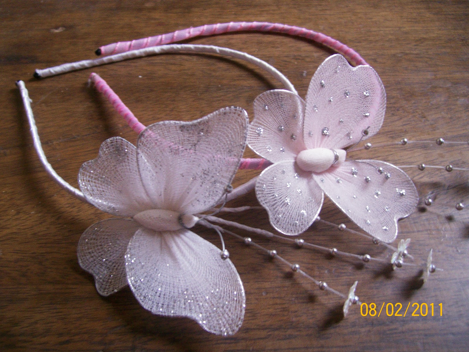 Tinas Creations: Instructions on making a nylon stocking butterfly
