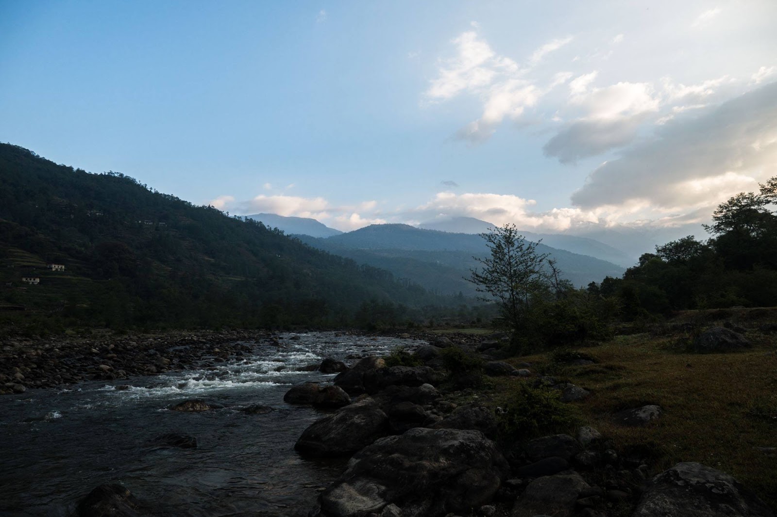 Numbur Cheese Circuit Trek : My most adventurous trek! ~ Surath Giri's Blog