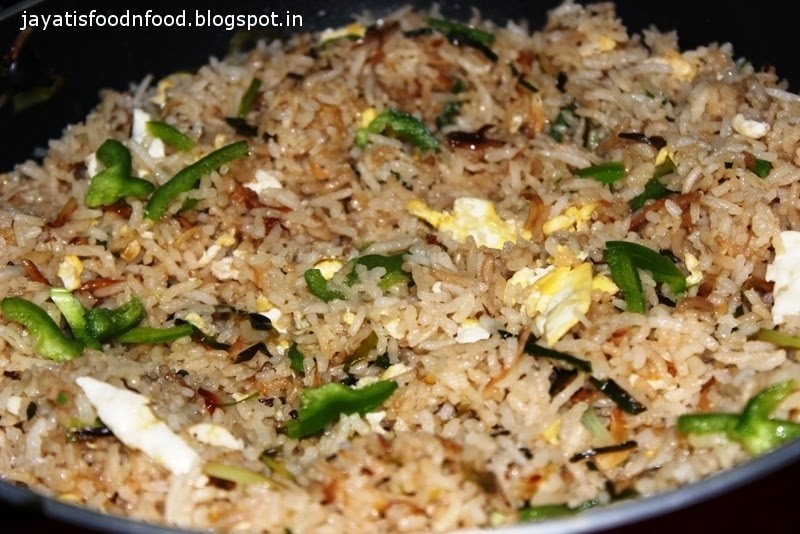 Jayati's Food Journey - Enjoy!!!: Burnt Garlic Egg Fried Rice