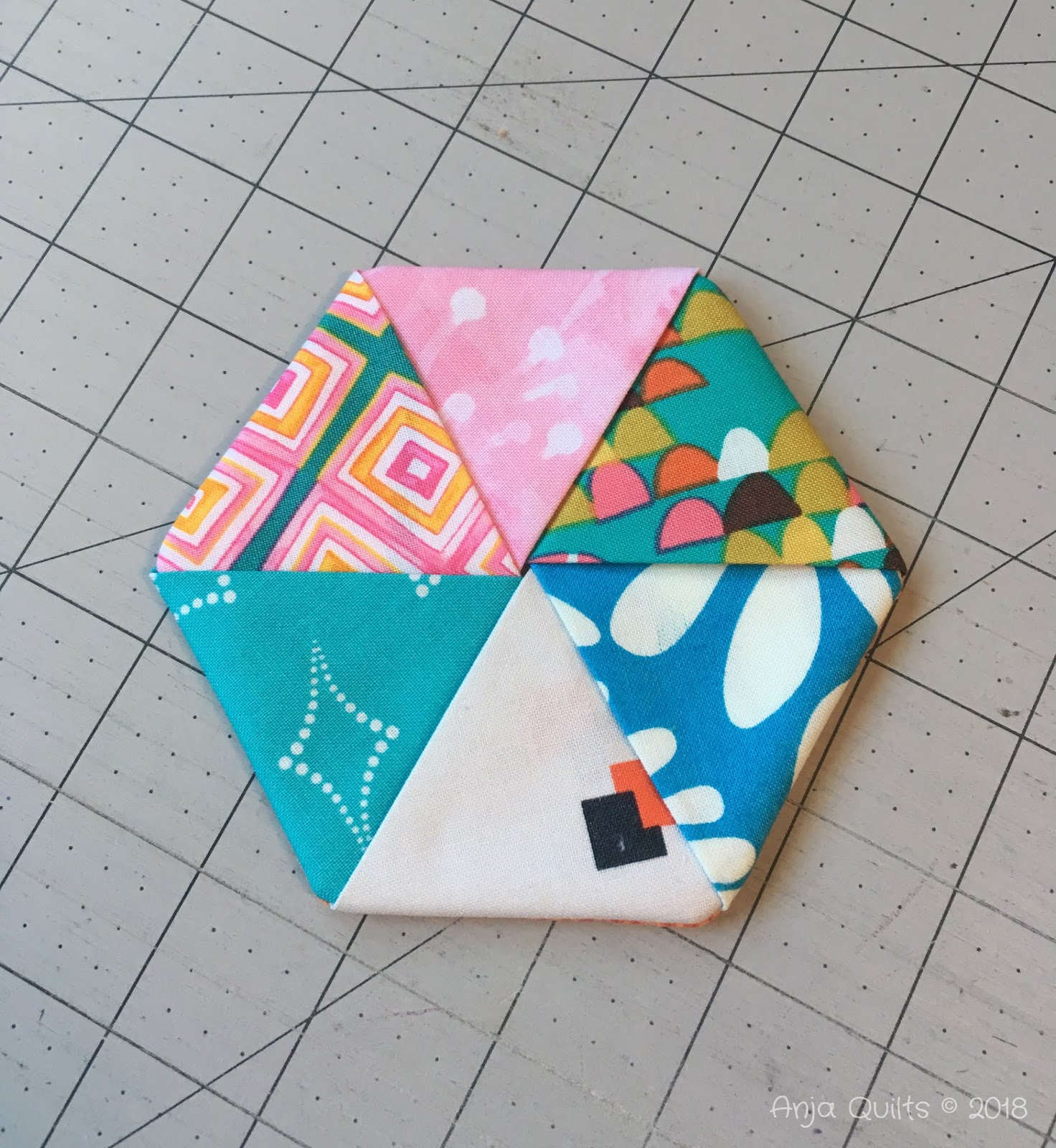 Anja Quilts: Sunday Sewing - Hexie Coasters