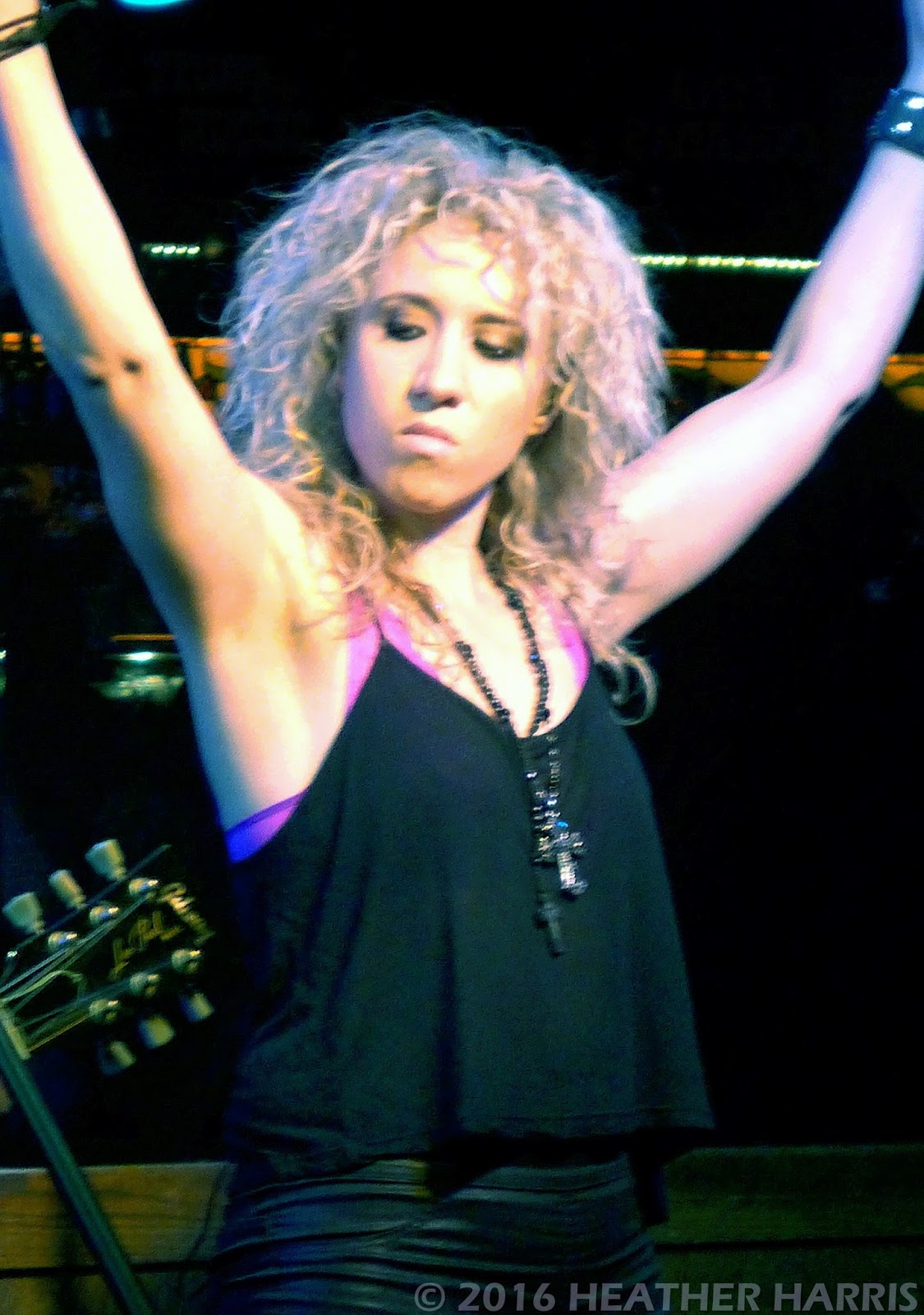 Fast Film: LESLIE KNAUER AND AL TEMAN LIVE 4.23.16, Maui Sugar Mill Bar