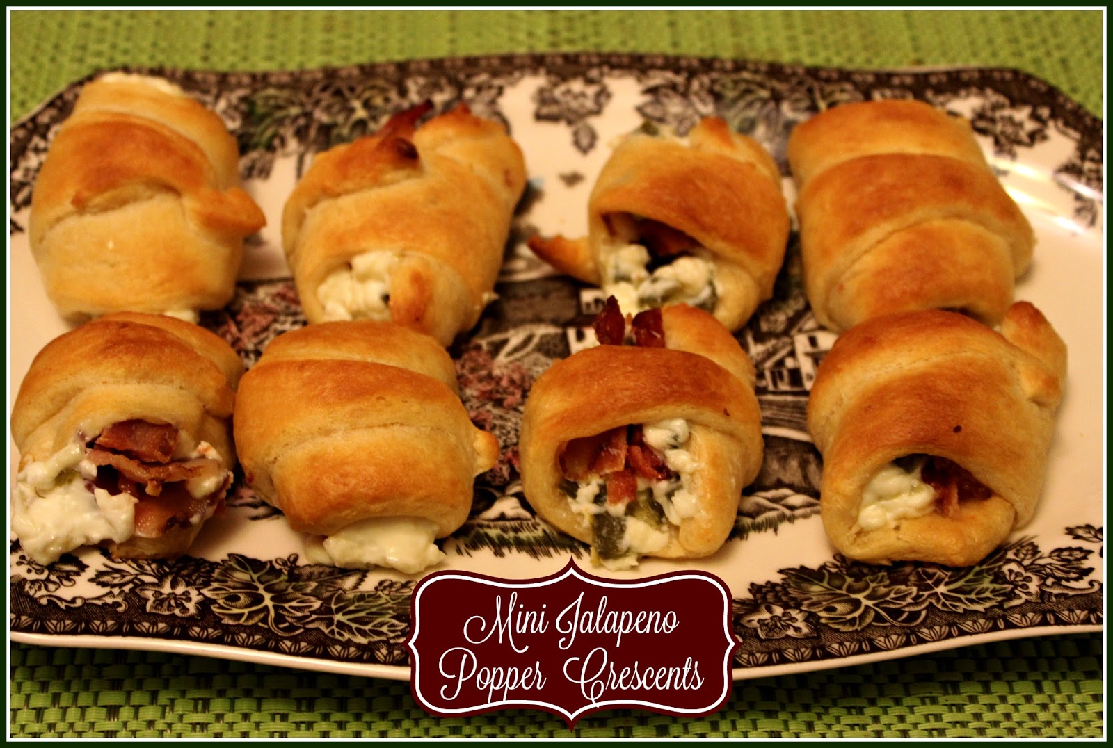 Sweet Tea and Cornbread: Mini Jalapeno Popper Crescents!