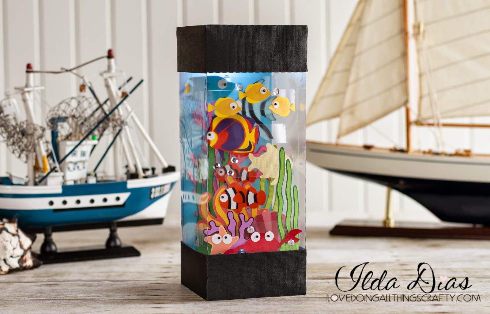 I Love Doing All Things Crafty: Paper Tropical Fish Aquarium