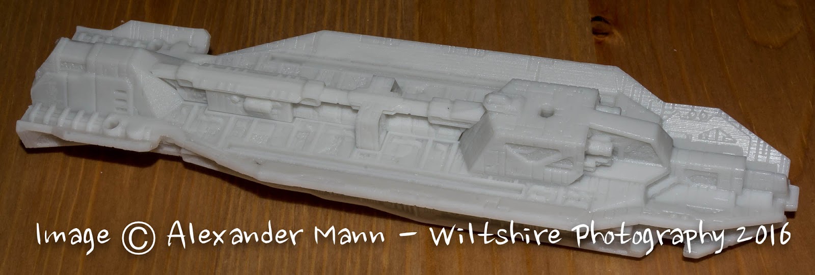 Mann's Model Moments: Halo UNSC Punic Class Supercarrier Unboxing
