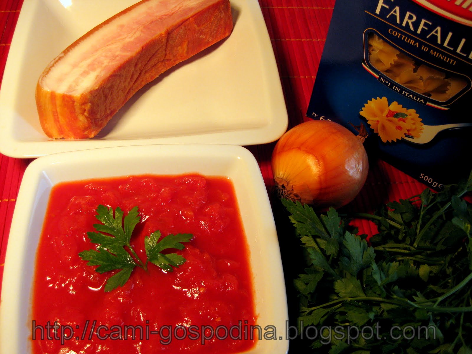 Cami Gospodina: Paste cu bacon in sos rosu