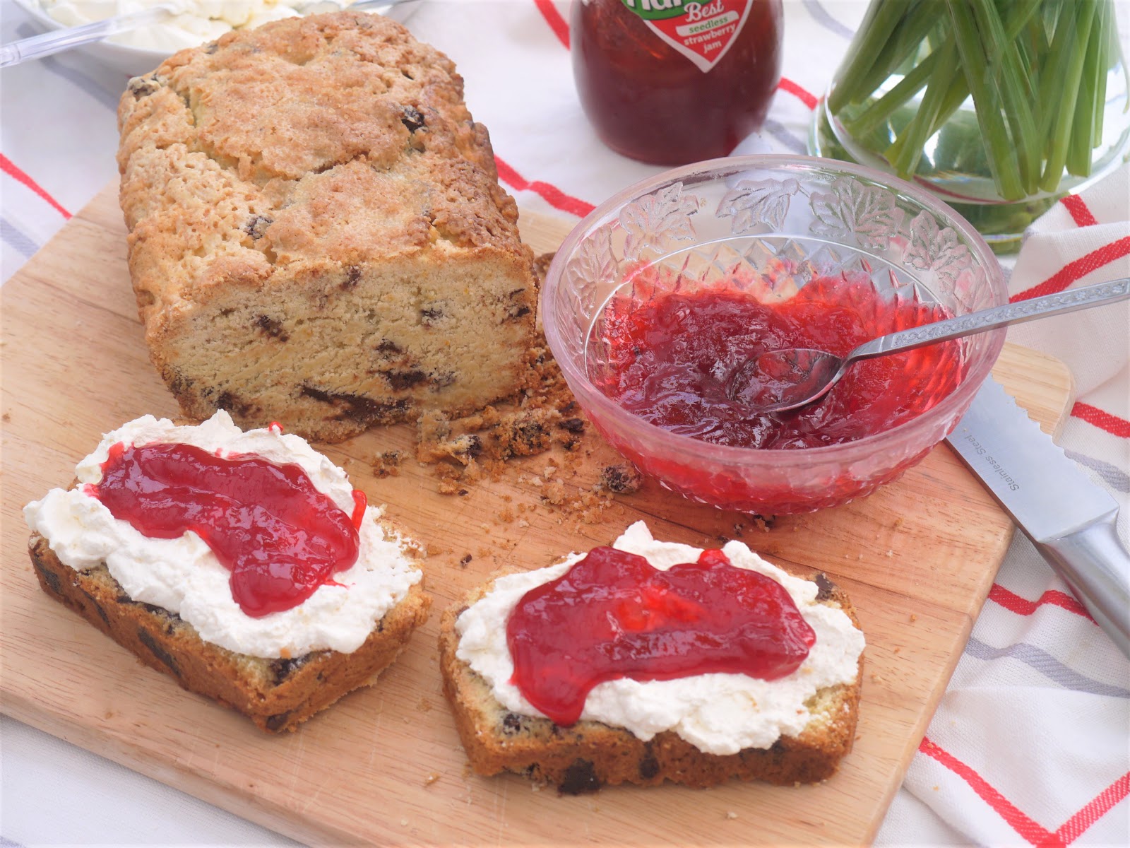 This Muslim Girl Bakes: Chocolate Orange Scone Loaf.