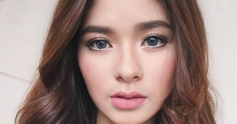 HAPPY FEET by Leo Bukas