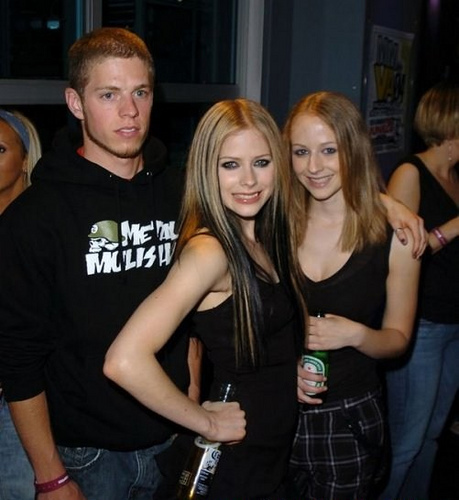 Avril Humor Conhe a A Avril avril-humor-conhe-a-a-avril