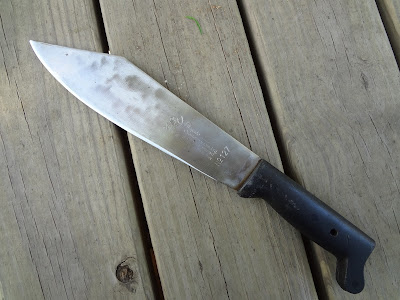 Woods Roamer: PERSONALIZING YOUR MACHETE