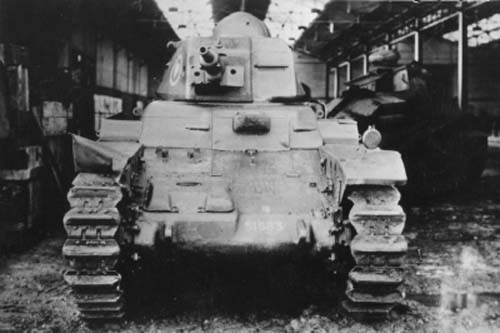 Catainium's Tanks: Renault R40/AMX R40 Light Tank