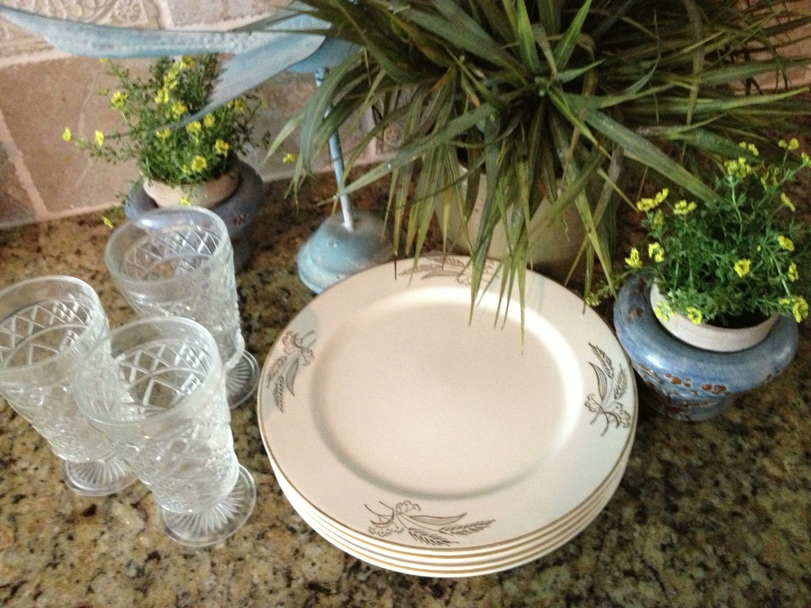 If you want 2 be happy: If you want to be happy, Think happy, stay happy