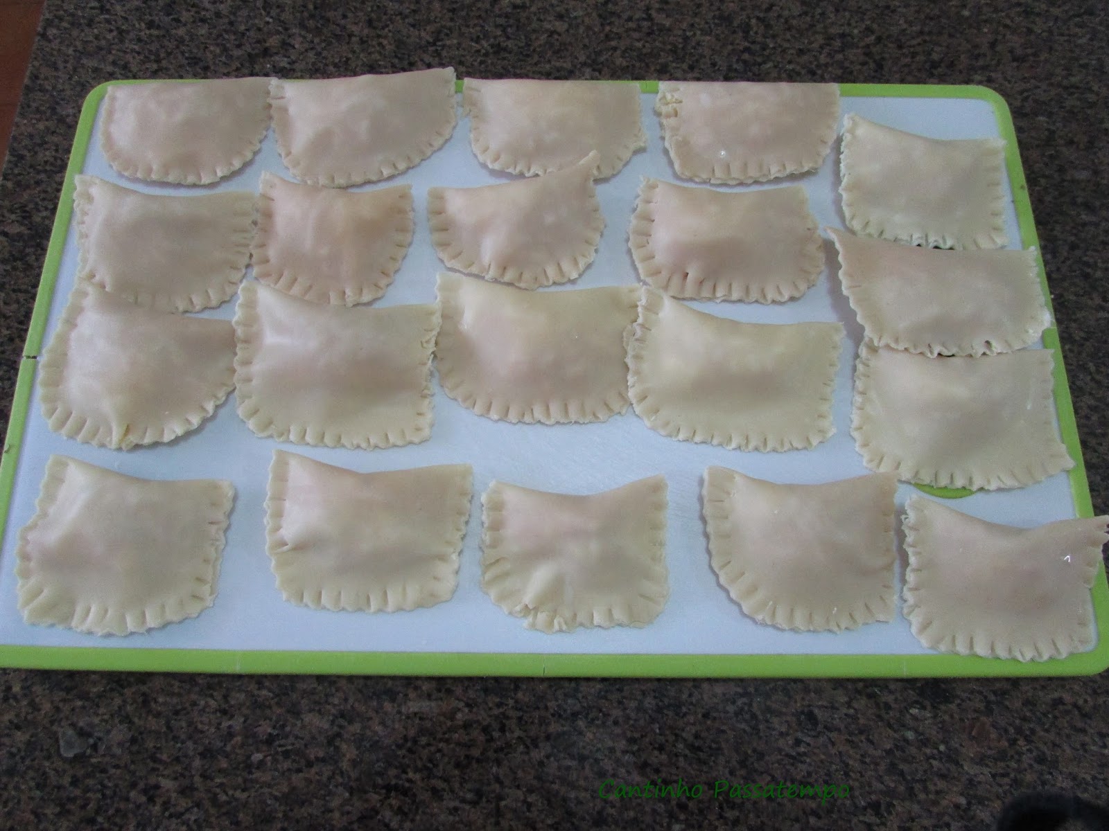 Cantinho Passatempo: Ravioli com massa de pastel