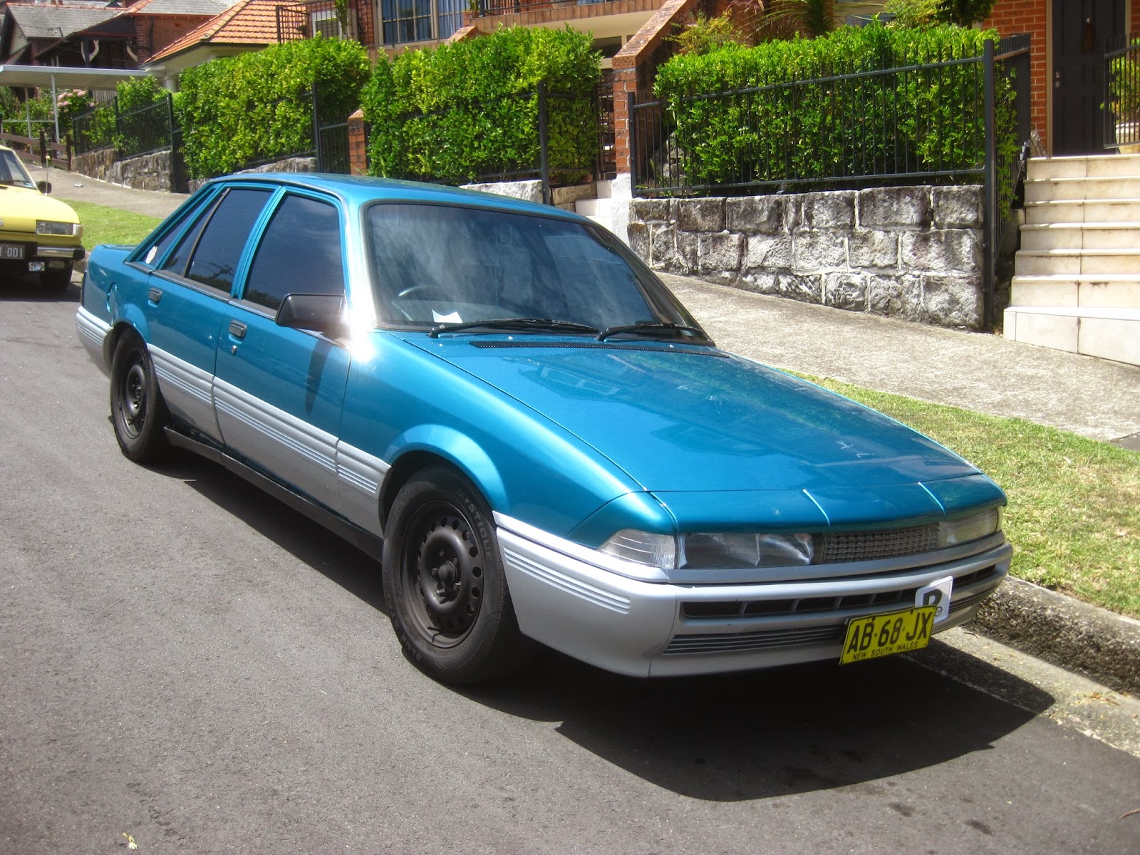 Aussie Old Parked Cars: 1988 Holden VL Calais