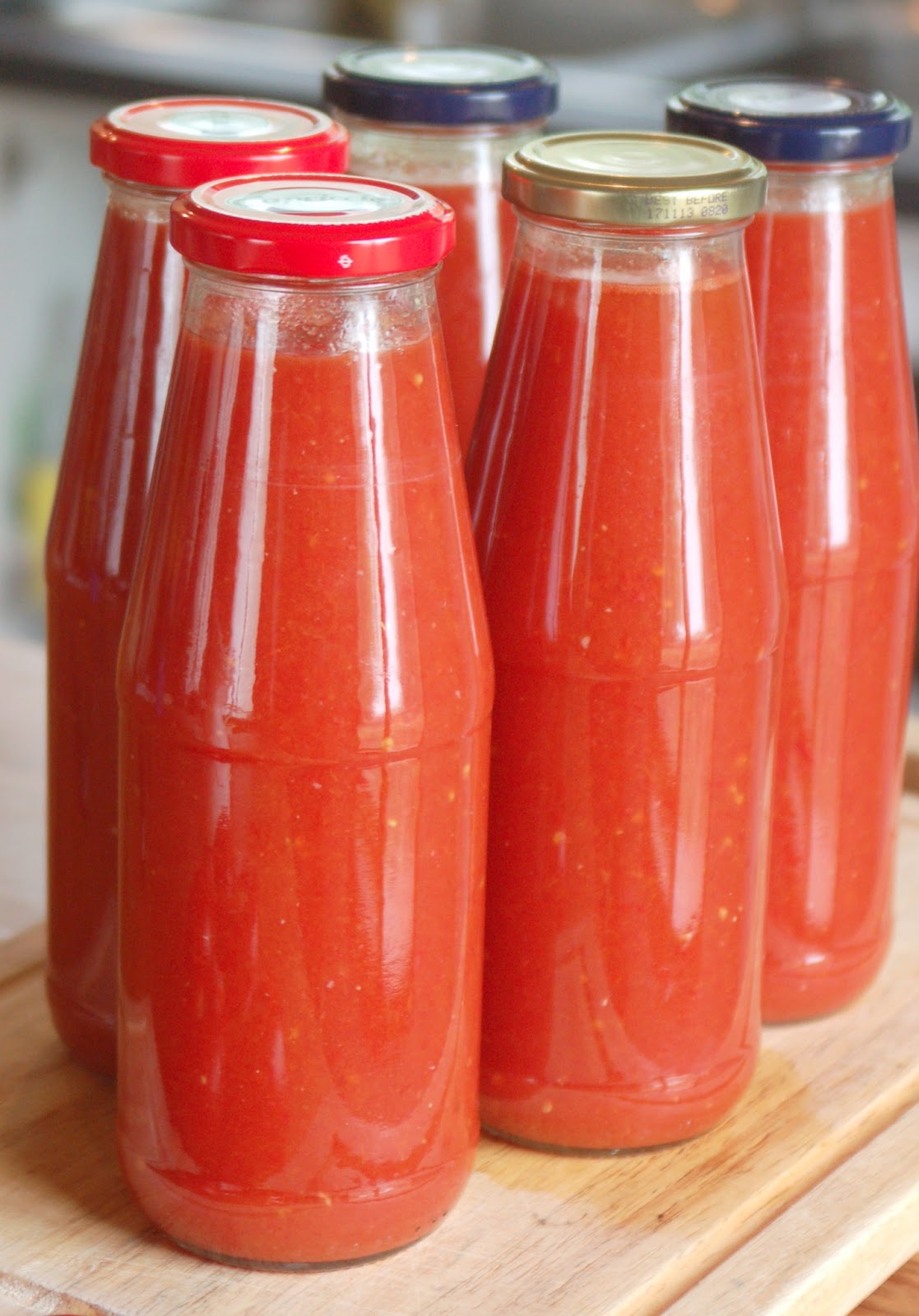 Cumquats & Quinces: Homemade passata