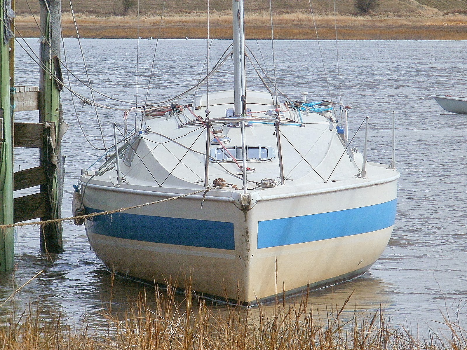 Shockwave40: Yacht name unknown - Hunter Delta 25 production yacht ...