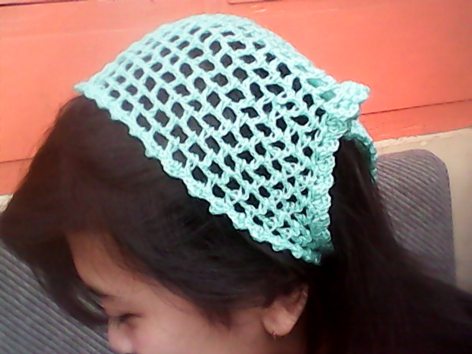 Ruang Kreasi Thania: Bandana rajut segitiga