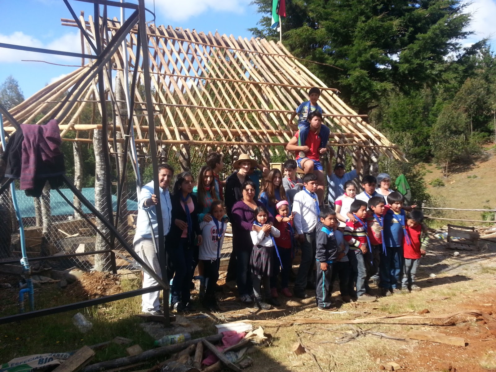 Escuela Huallepen Bajo: Proyecto de Construcción "Ruca Kimün" de ...