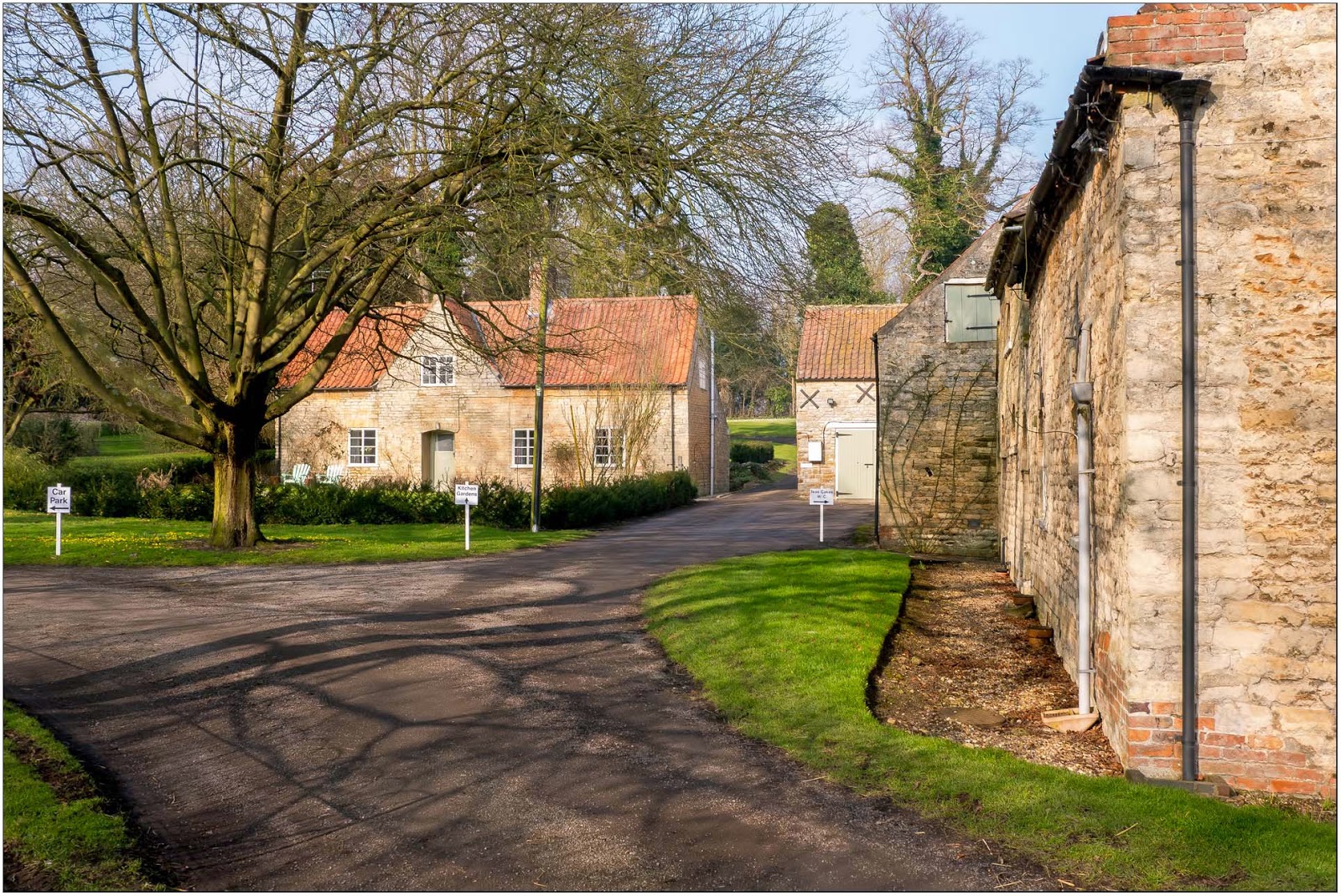 Lincolnshire Cam: Hackthorn Hall (Set 1 of 4)