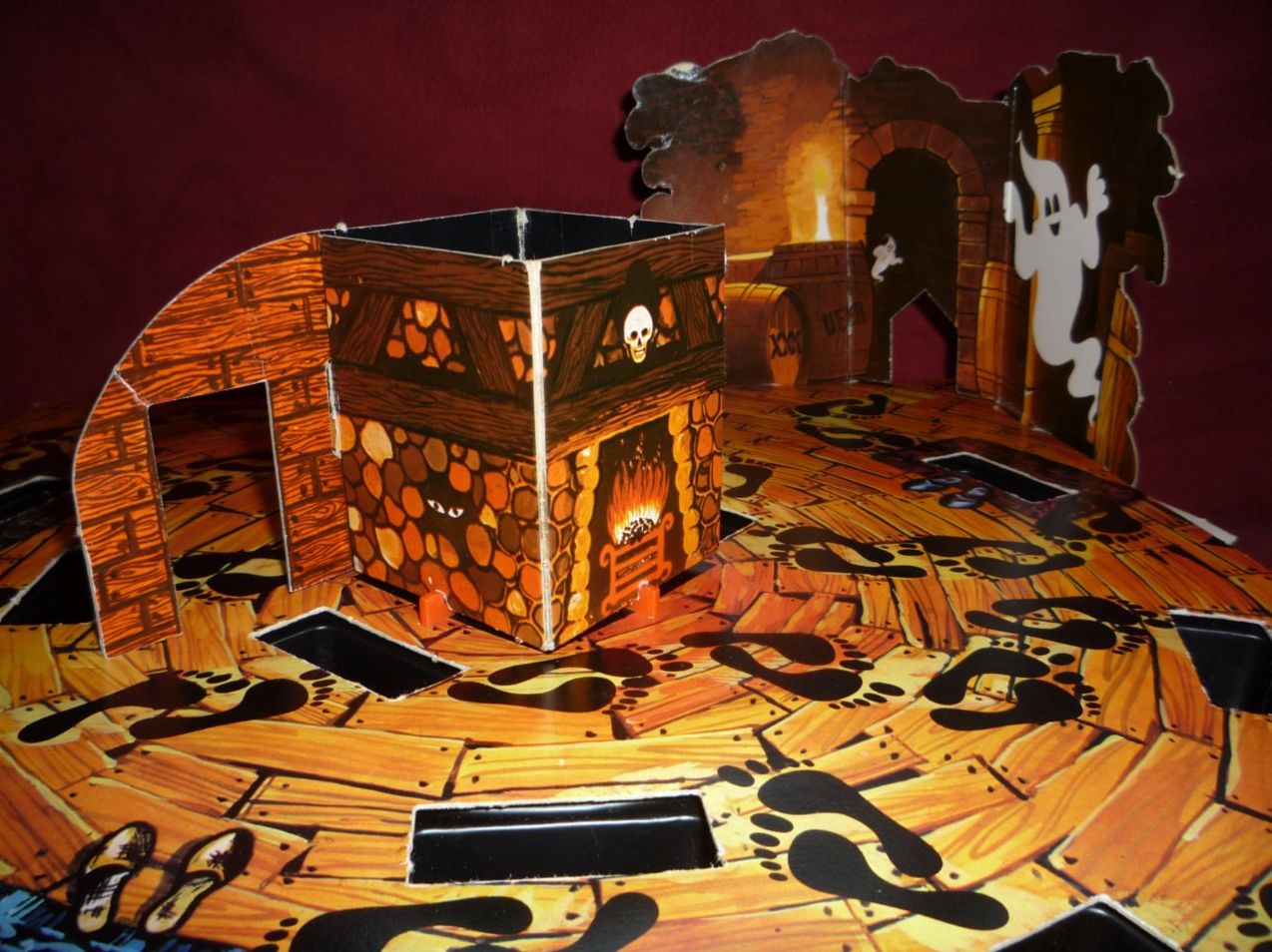 Wacky Comics!: Scream Inn Board Game!