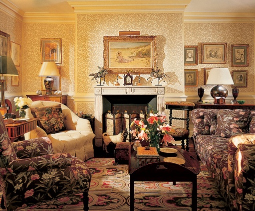 Auction Decorating: Own some Mark Hampton style!