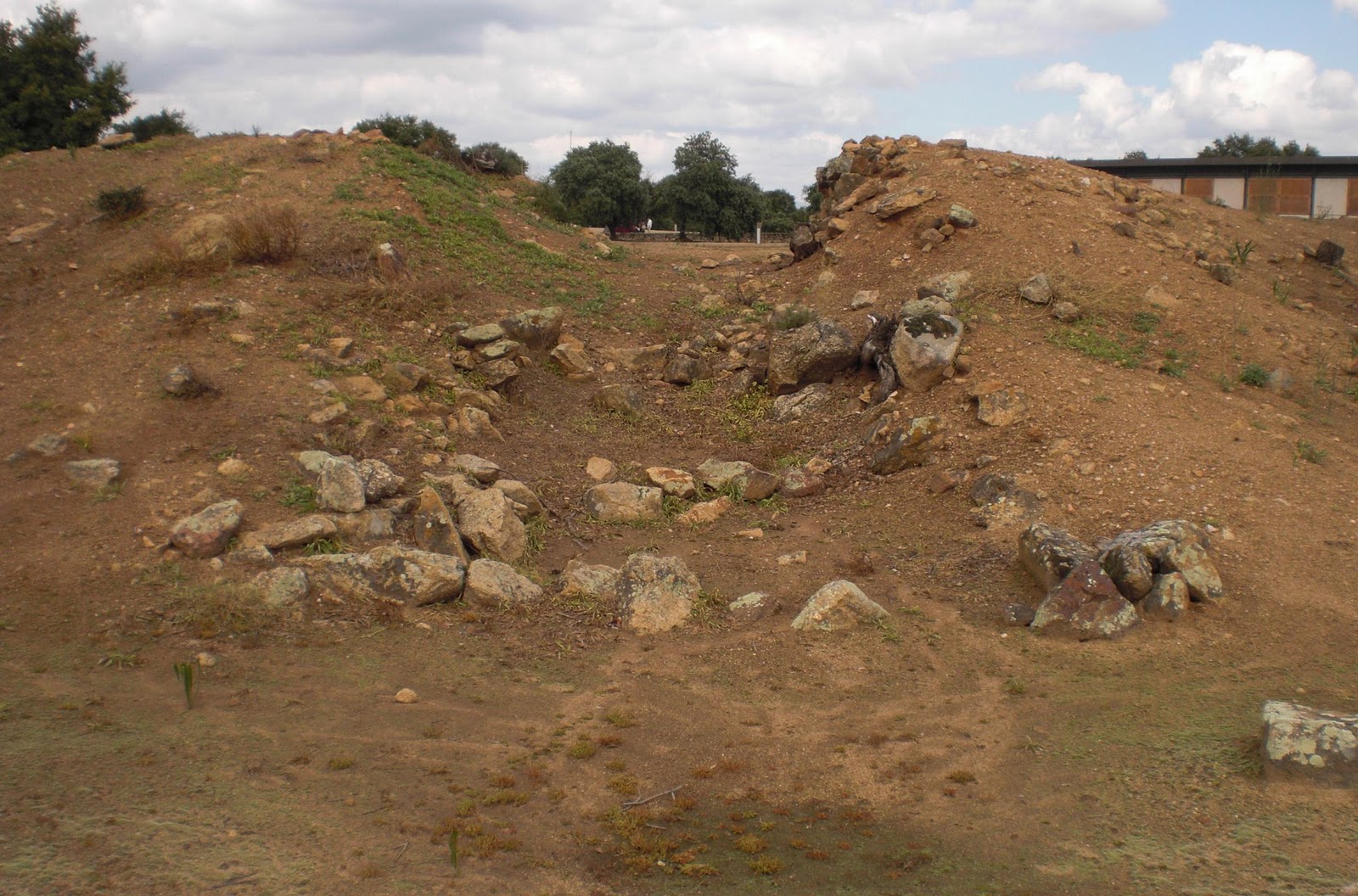 Extremadura: caminos de cultura.: Anfiteatro romano de Cáparra