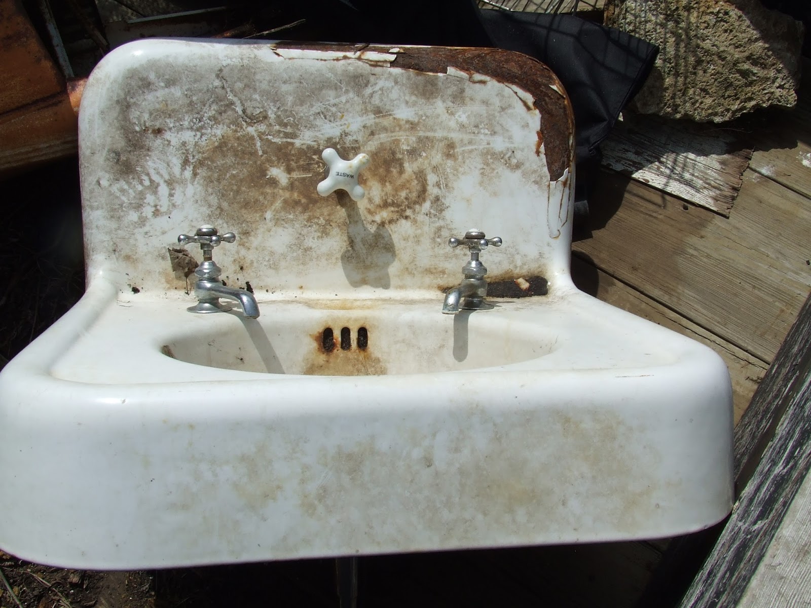 Somethin' Salvaged: Abandoned Beauty