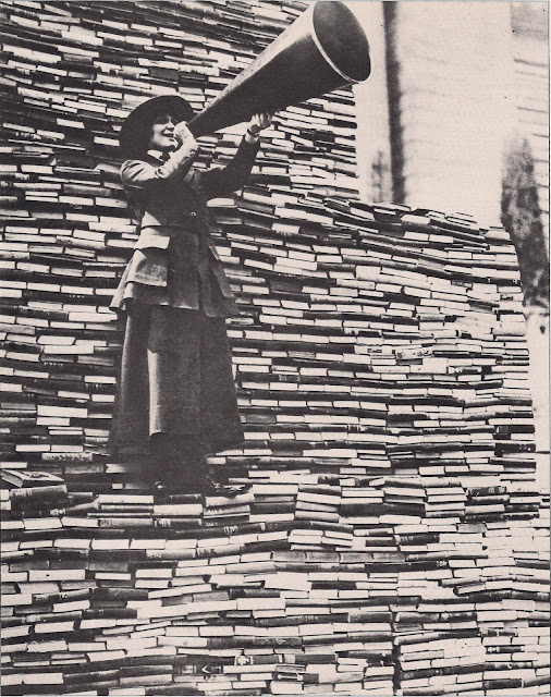 Strange Photos From The Past – 20 Unusual Old-Timey Images That Are ...