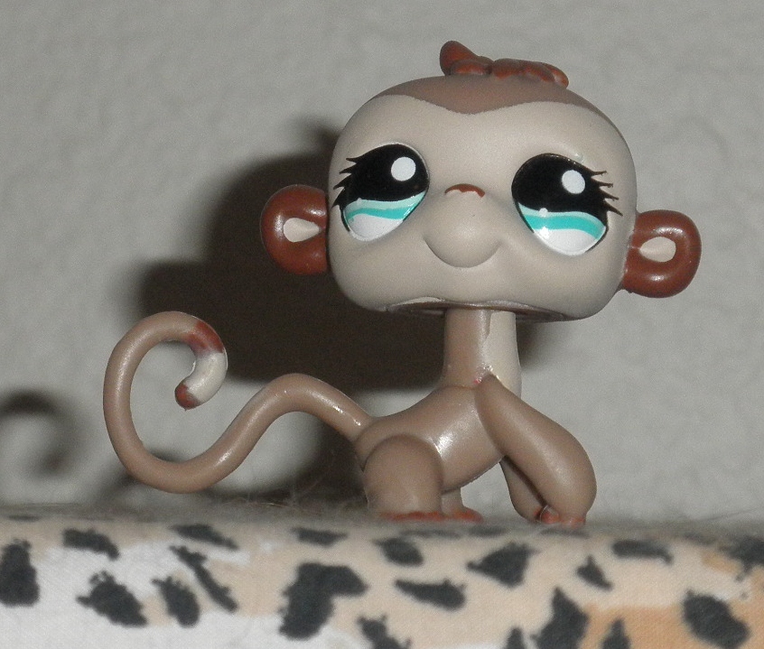 Collectomania: LPS Monkeys