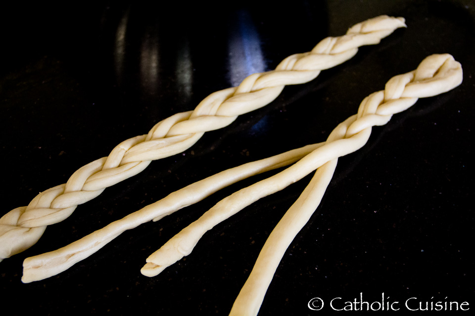 Catholic Cuisine: Basic Paska for Easter