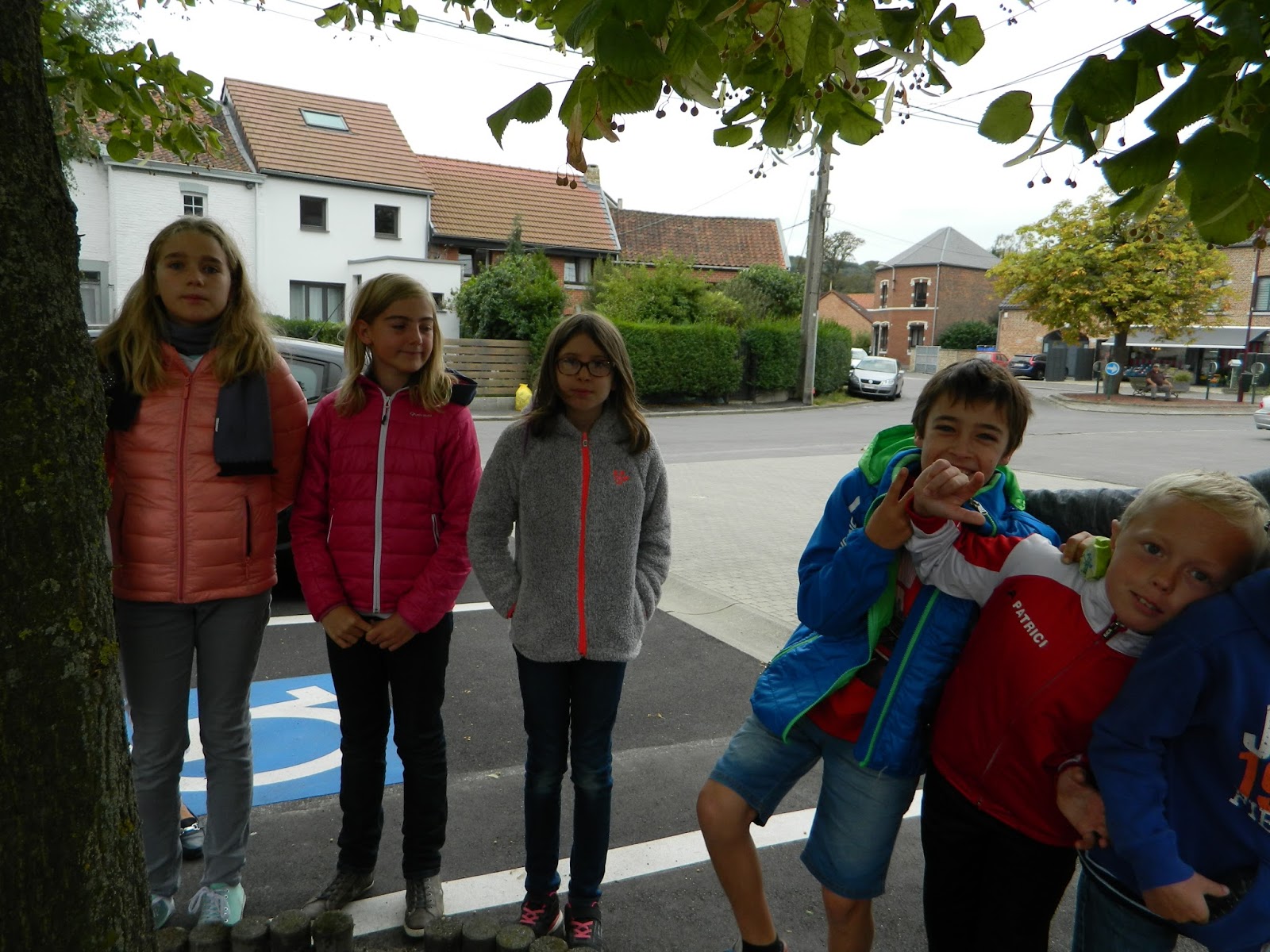 PARADE MILITAIRE: Jumelage CRC Glons et commune de Bassenge. - École ...