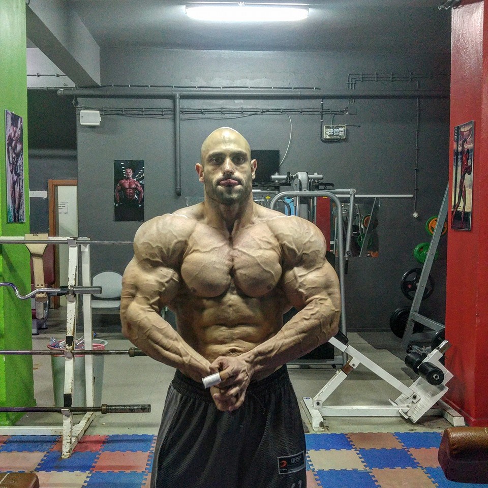 Muscle Lover: Turkish Super-Heavyweight bodybuilder Ertug Evrekli