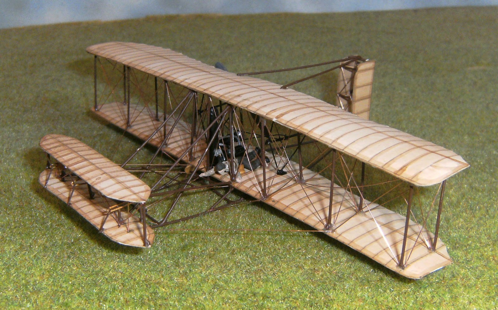 Happyscale-Modellbau: Wright Flyer - papermodel ( and wire ) 1:72