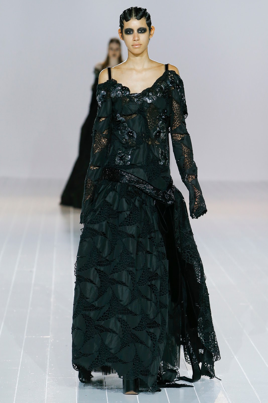 Fashion Runway | Marc Jacobs Fall 2016 : Glamorous and Gothic - New ...