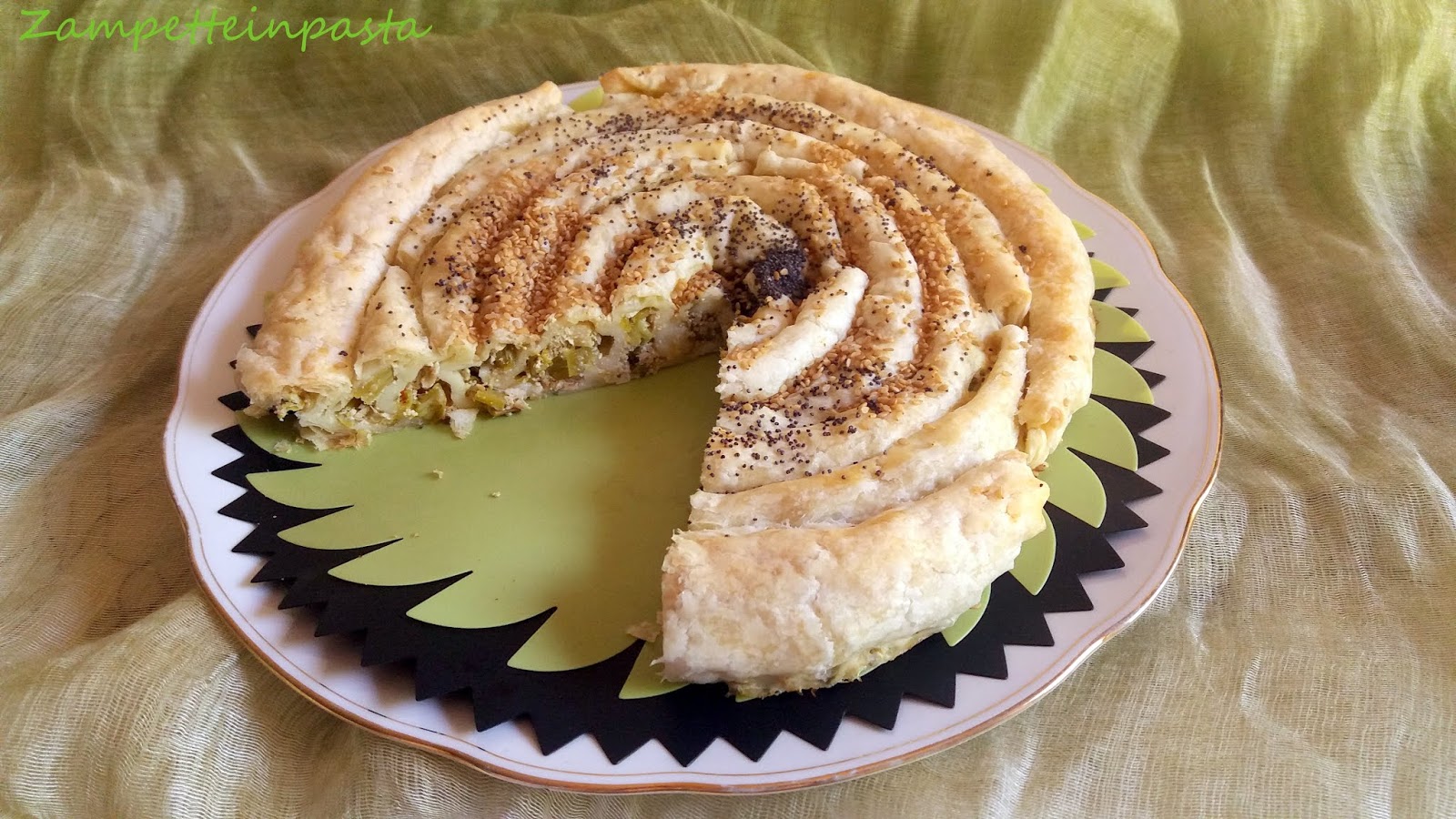 GIRELLA DI SFOGLIA RIPIENA | ZAMPETTE IN PASTA