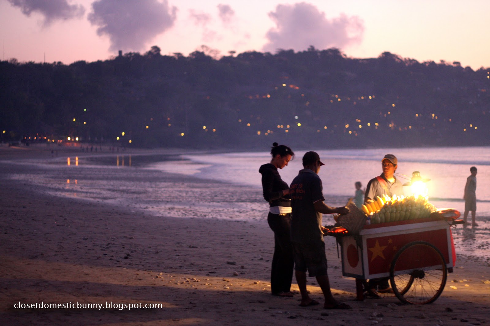 cooking. eating. carousing.: menega cafe