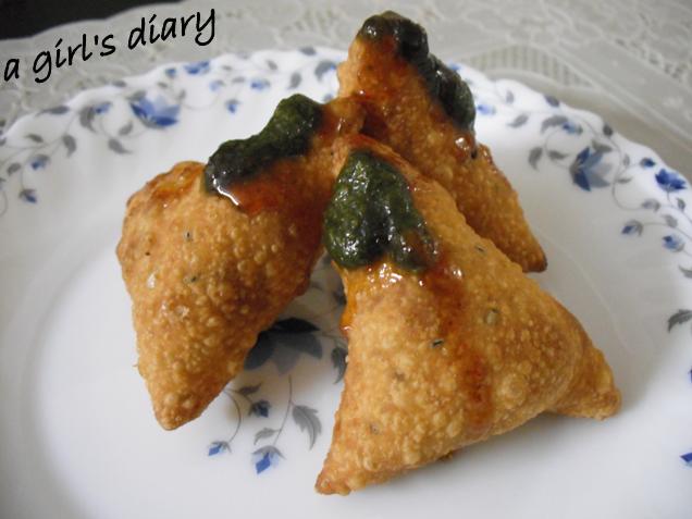 A Girl's Diary..: Chatpata Namkin Samosa
