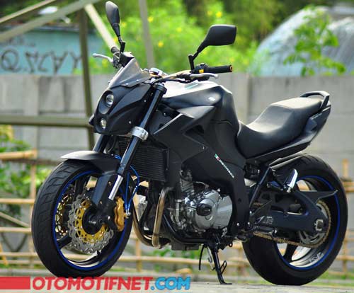 Foto Modifikasi Suzuki Inazuma Si Hitam Bengal